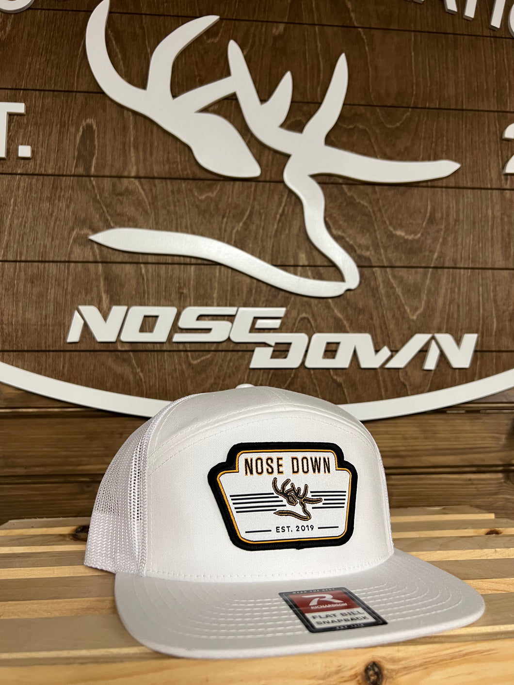 Vintage White Woven 7 panel – Nose Down Deer Scents